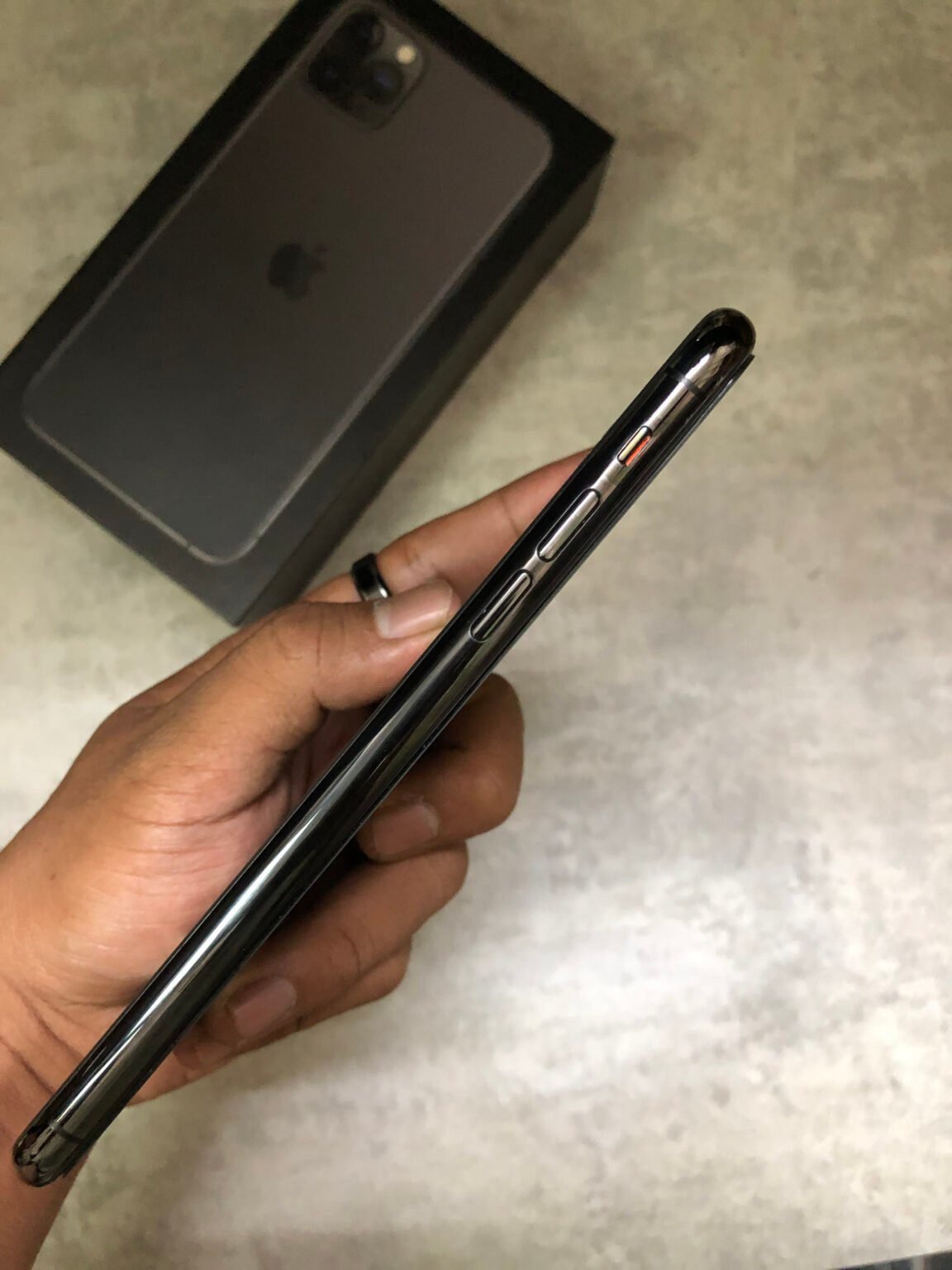 iPhone 11 Pro Max Grey 256GB Second iBox – Mulus Bergaransi