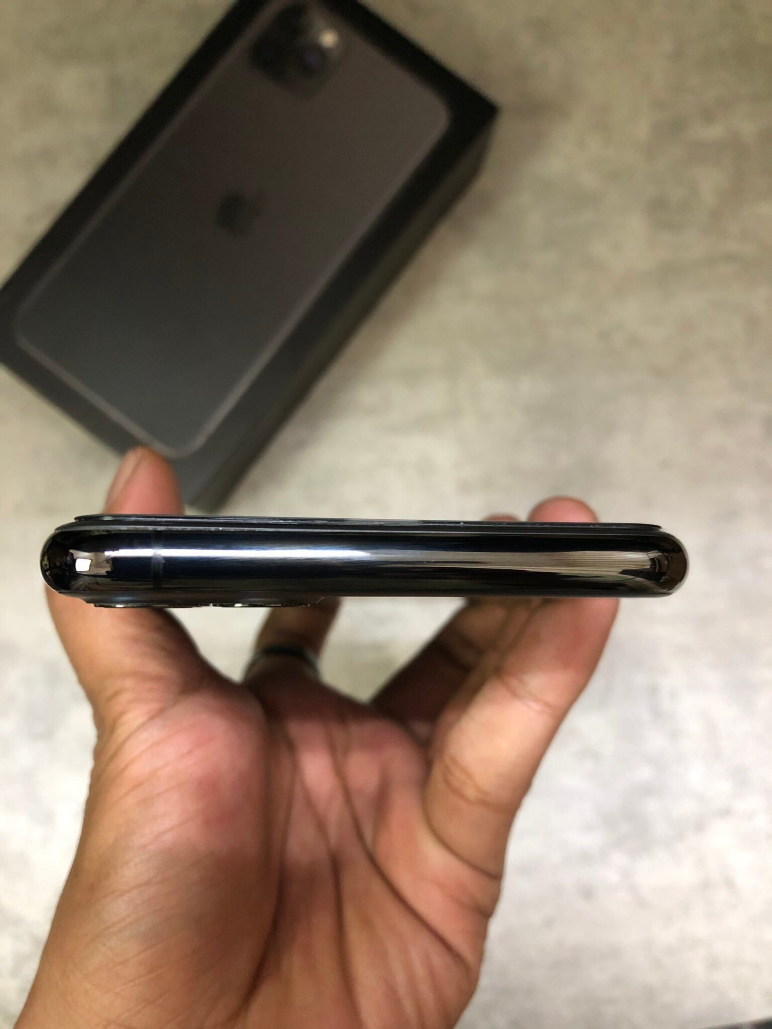iPhone 11 Pro Max Grey 256GB Second iBox – Mulus Bergaransi