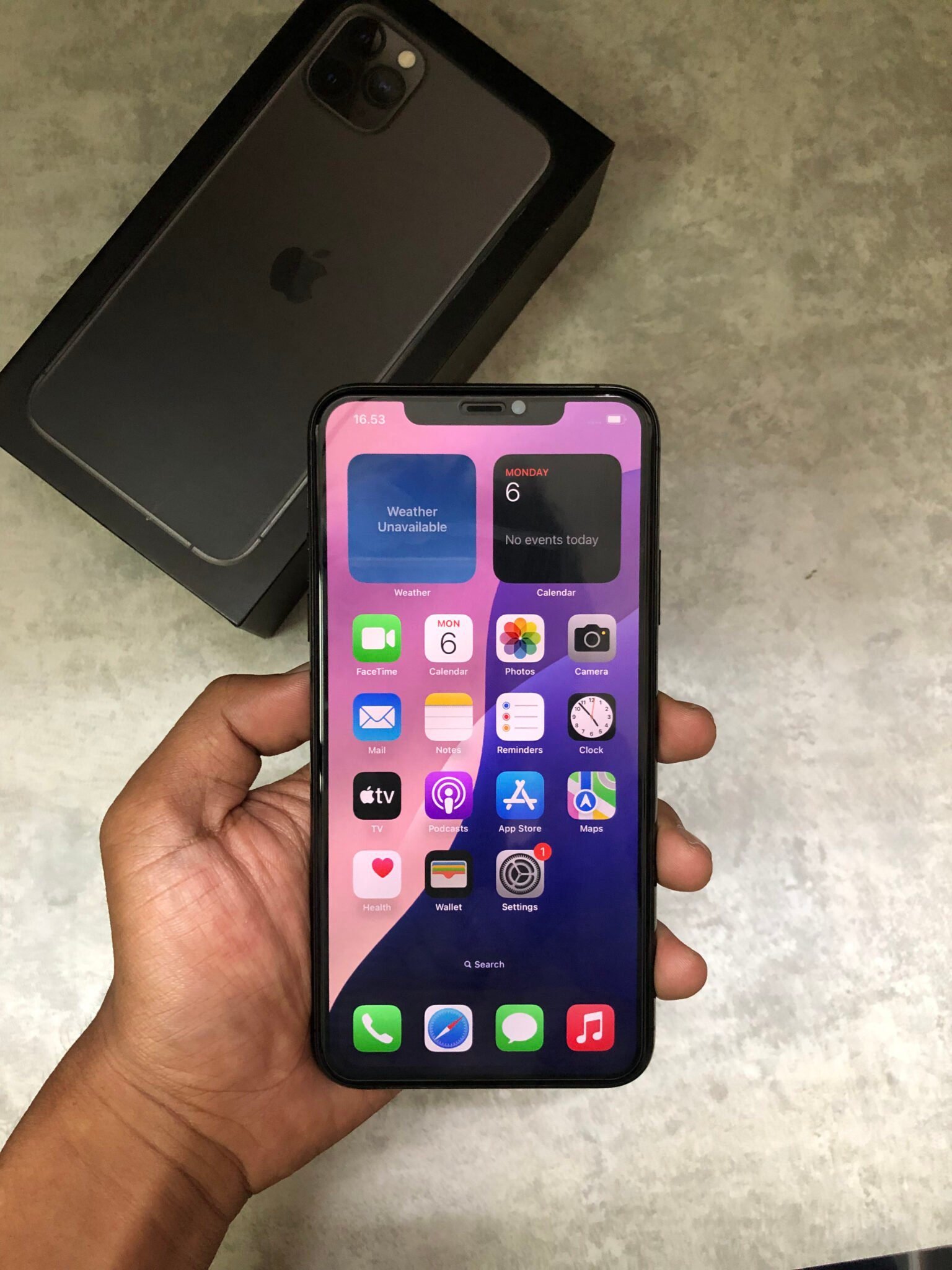 iPhone 11 Pro Max Grey 256GB Second iBox – Mulus Bergaransi